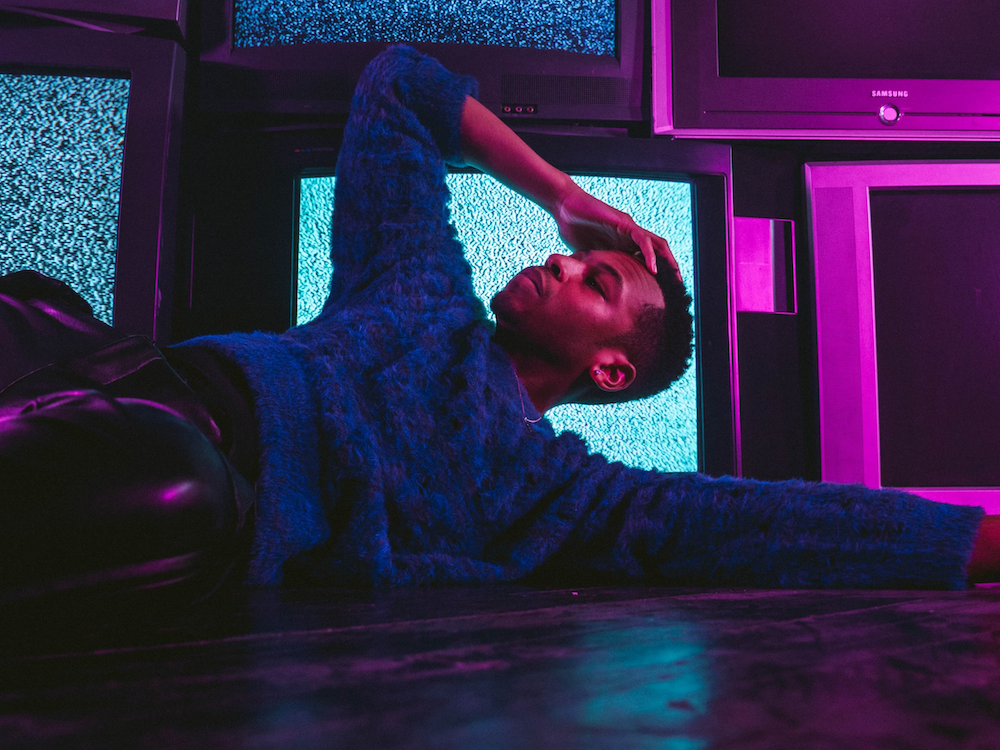 Kevin Ross Shares New EP 'Midnight Microdose, Vol. 1'